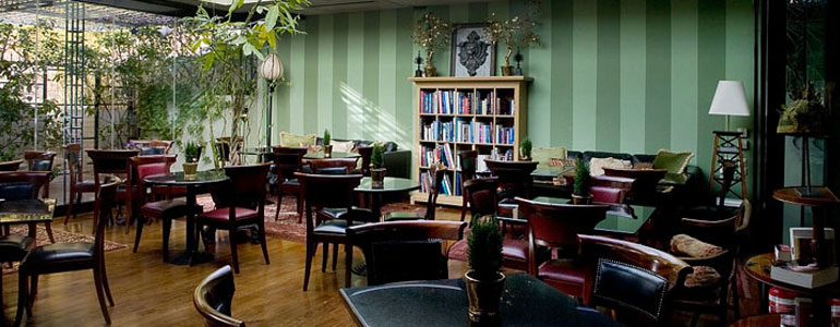 Half & half στο Common Secret | The FNL Guide | We influence the ...