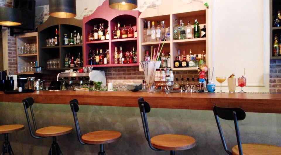 Encore: Ένα νέο... happy bar! | The FNL Guide | We influence the ...