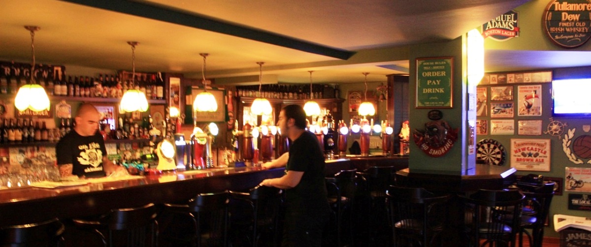 The Local Pub, μία τοπική παμπ... διεθνούς εμβέλειας! | The FNL Guide