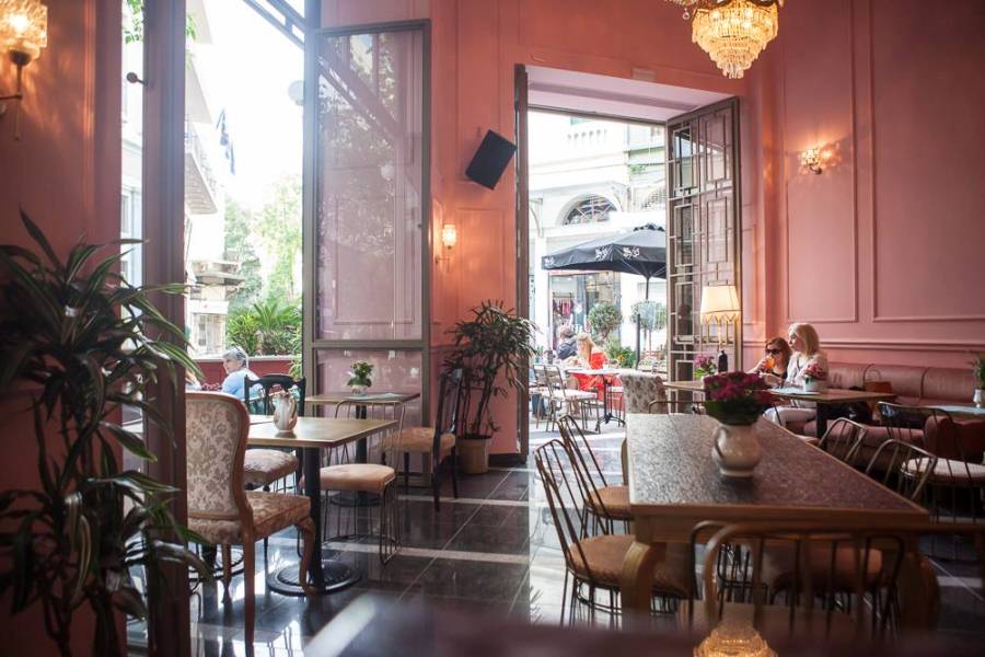 Otto Resto Bar: Το εξοχικό του Όθωνα στα ροζ - The FNL Guide