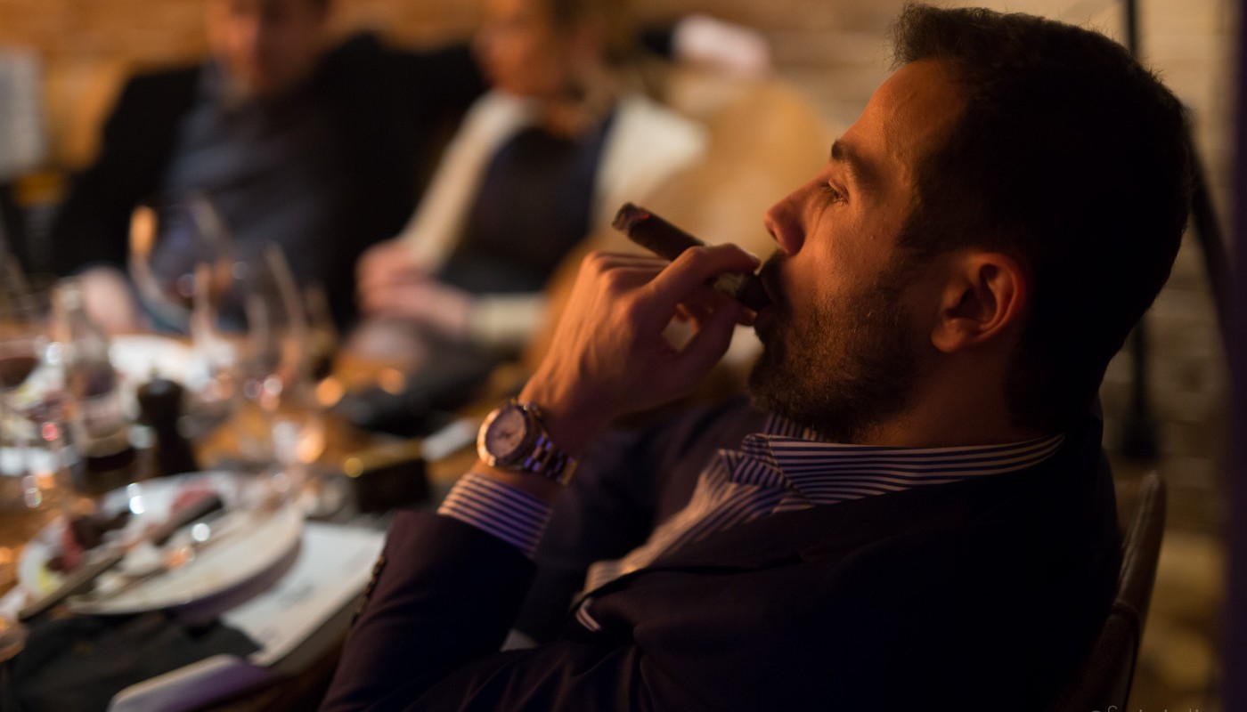 Στιγμιότυπα και εντυπώσεις από το Across the World Steaks & Cigars ...