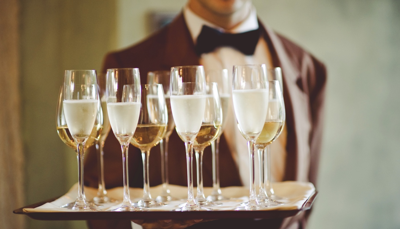Champagne ή Prosecco; | The FNL Guide
