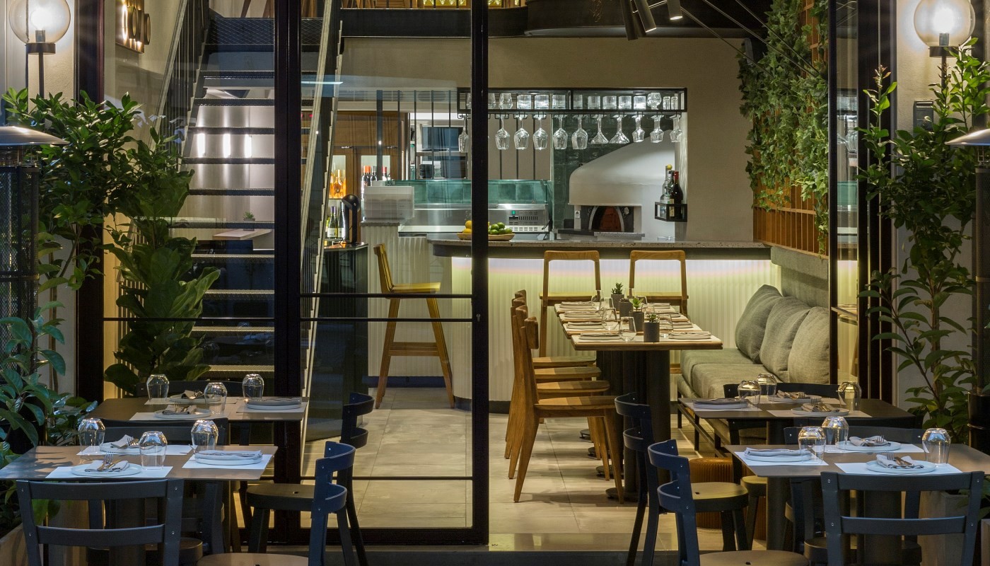 Ovio: Ο Πάνος Ιωαννίδης άνοιξε το πρώτο του εστιατόριο στο Σύνταγμα ...