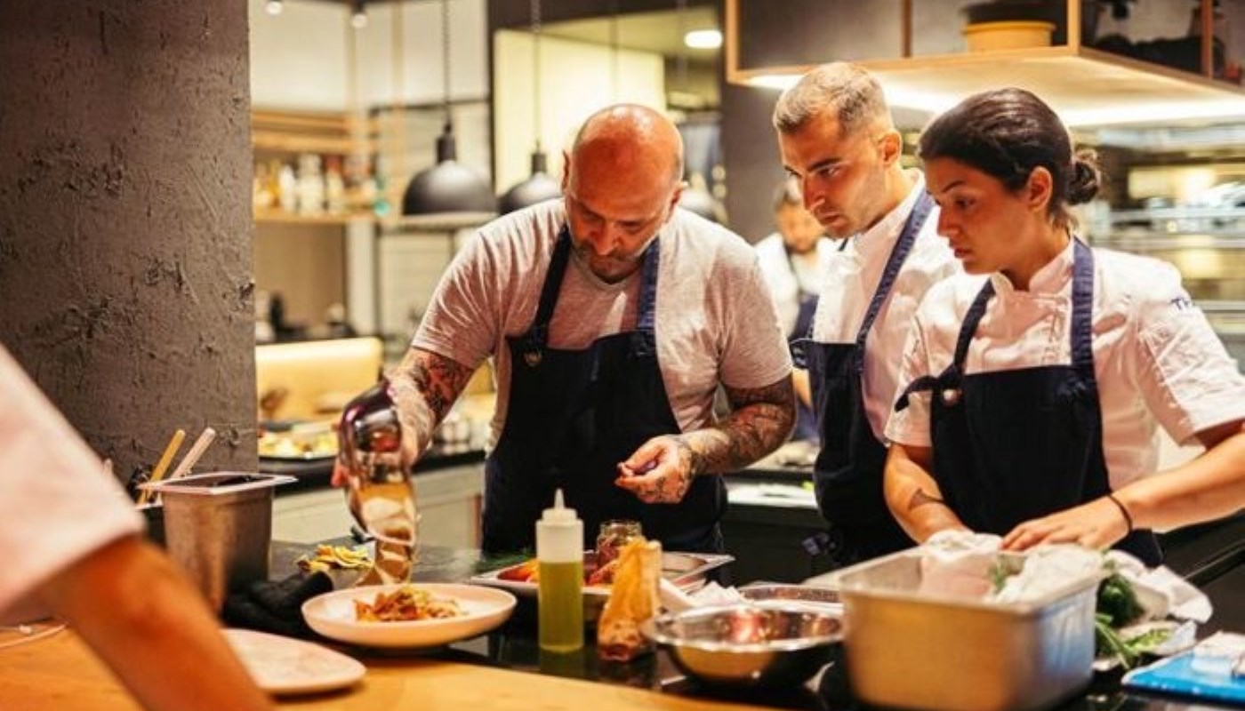 Γράμμα από την Τήνο | The FNL Guide