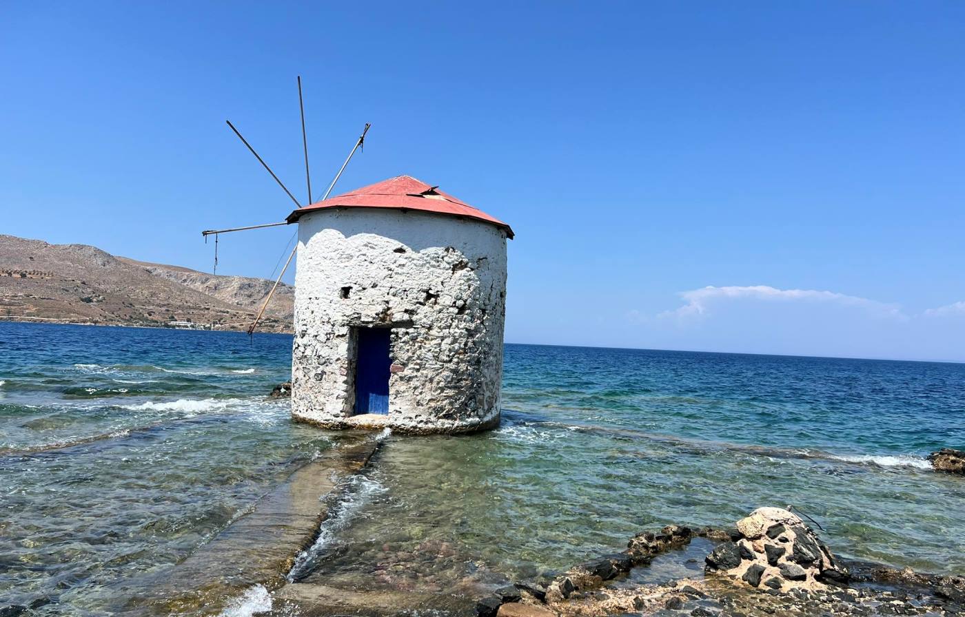 Η Λέρος, ένα υποκοριστικό και μια αντωνυμία | The FNL Guide