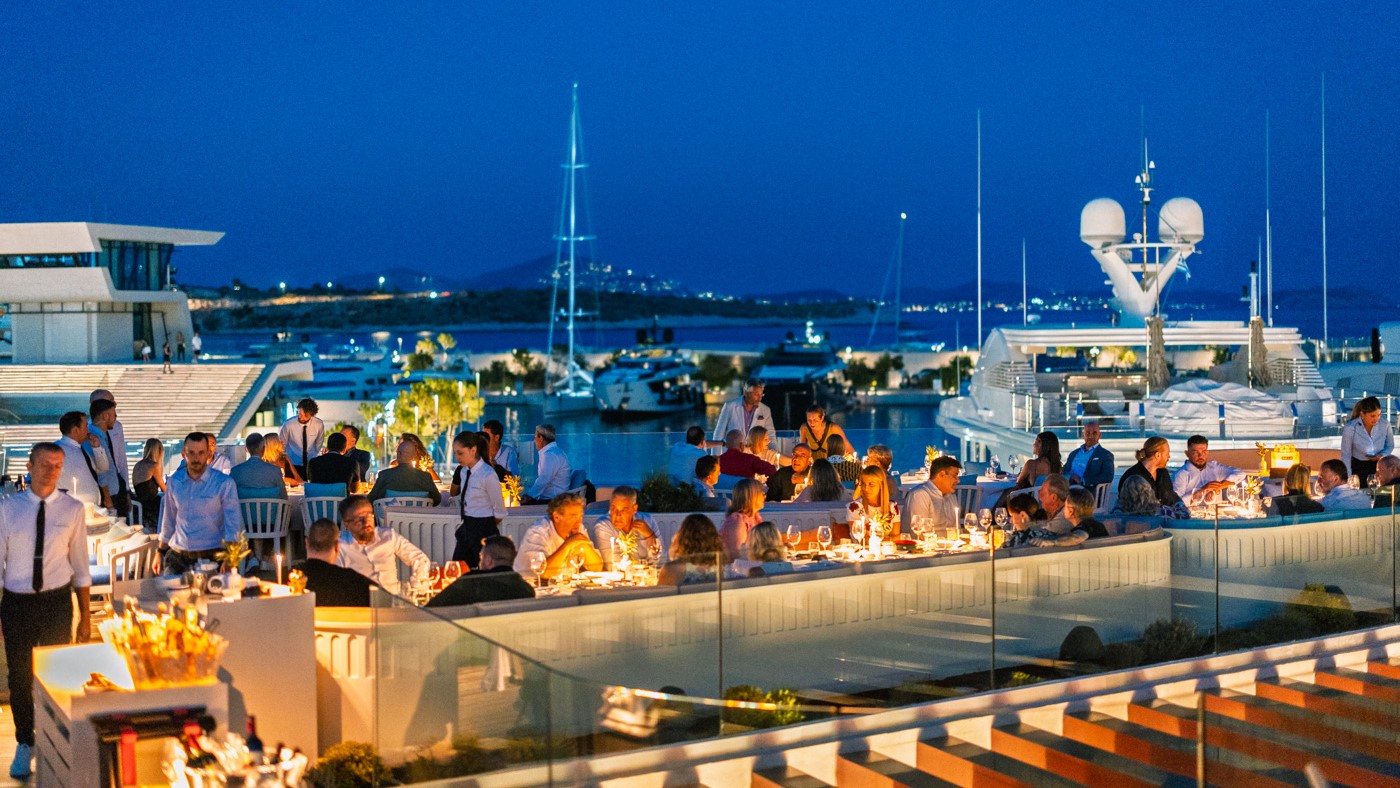 Dîner d`été au bord de l` eau à Bagatelle Athens: εντυπώσεις ...